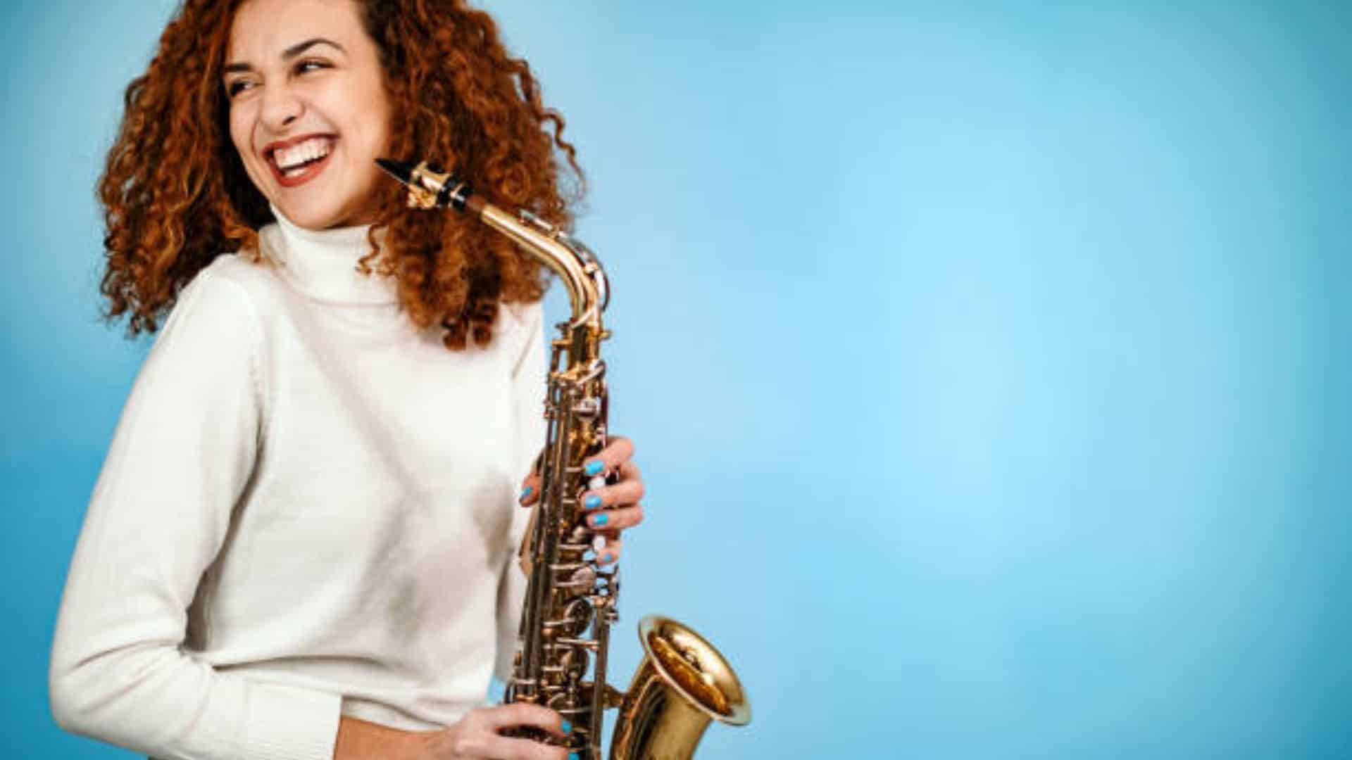 Hire Female Saxophonists in Abu Dhabi - Bella Entertainment