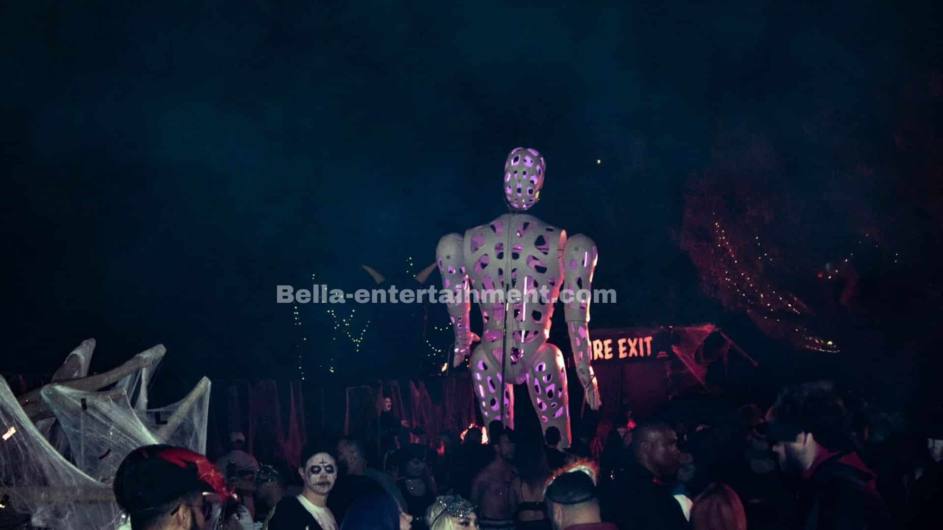 Hire Robot Titan Show in Dubai and Abu Dhabi for your events!