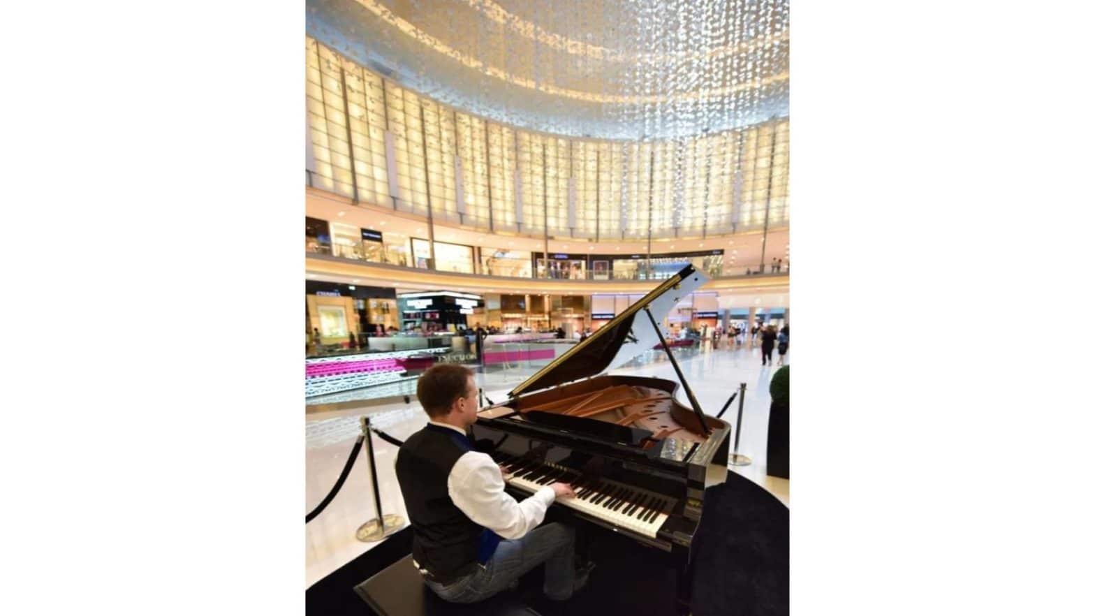 Hire entertainments in Kuwait for events, party and wedding!