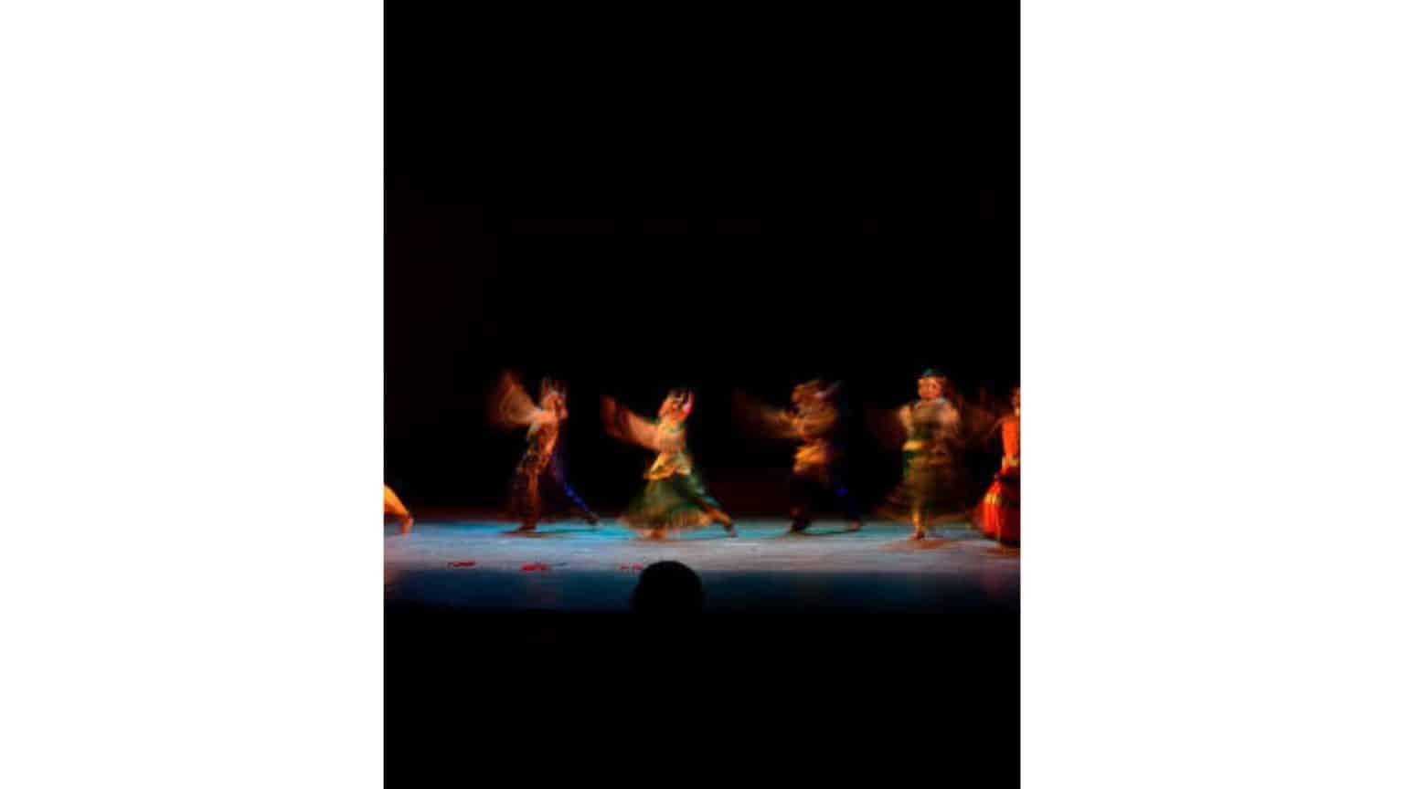 Hire entertainments in Kuwait for events, party and wedding!