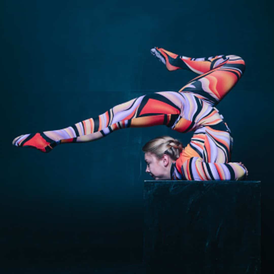Hire Elastic Girl Acrobat for Your Event, Party, and Wedding!