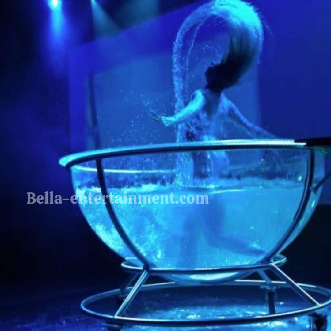 Hire Martini Glass Show in Dubai for events, party and wedding!