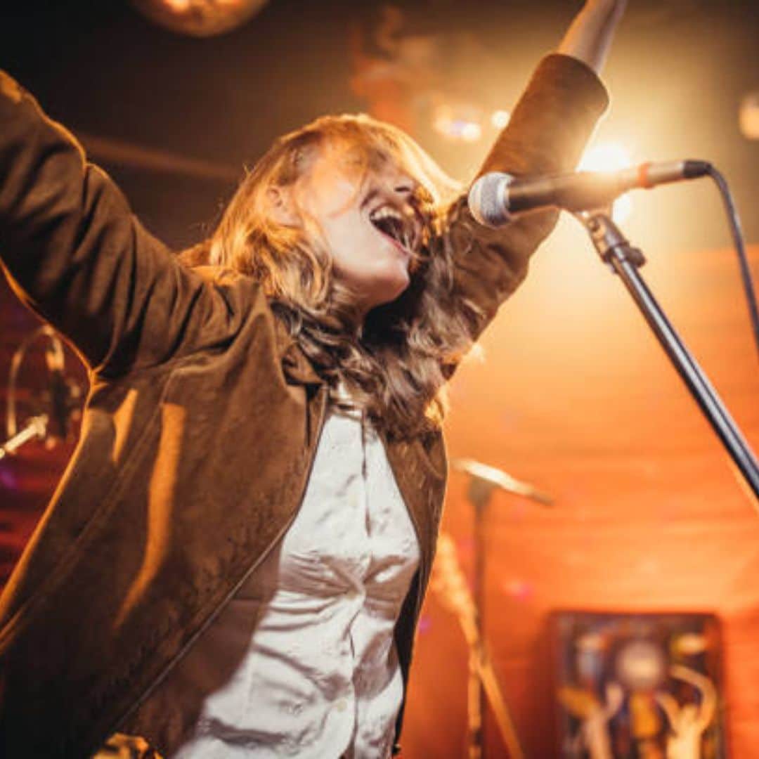 Hire Female Arabic Singer in Dubai I Bella Entertainment