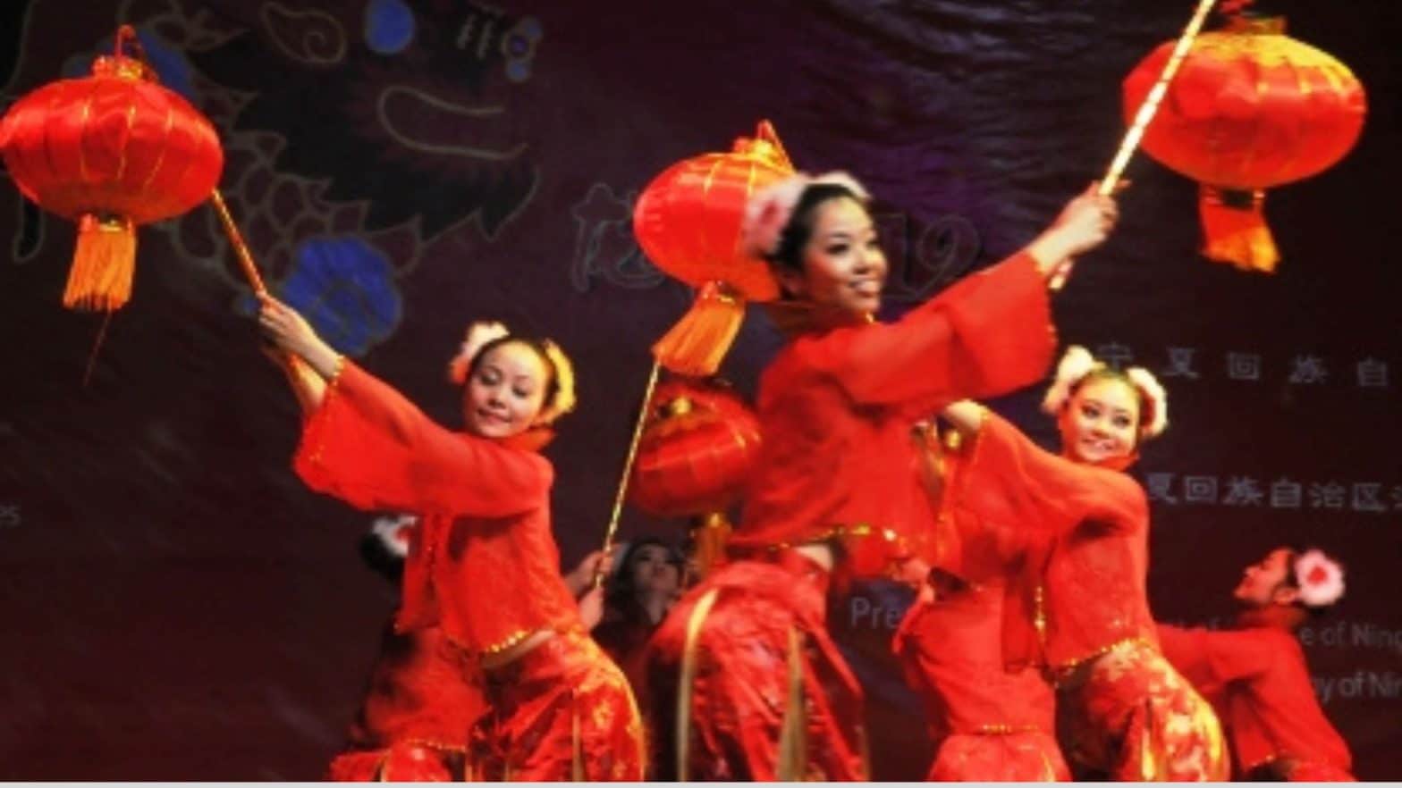 Hire Chinese Lantern Dance in Dubai and Abu Dhabi!