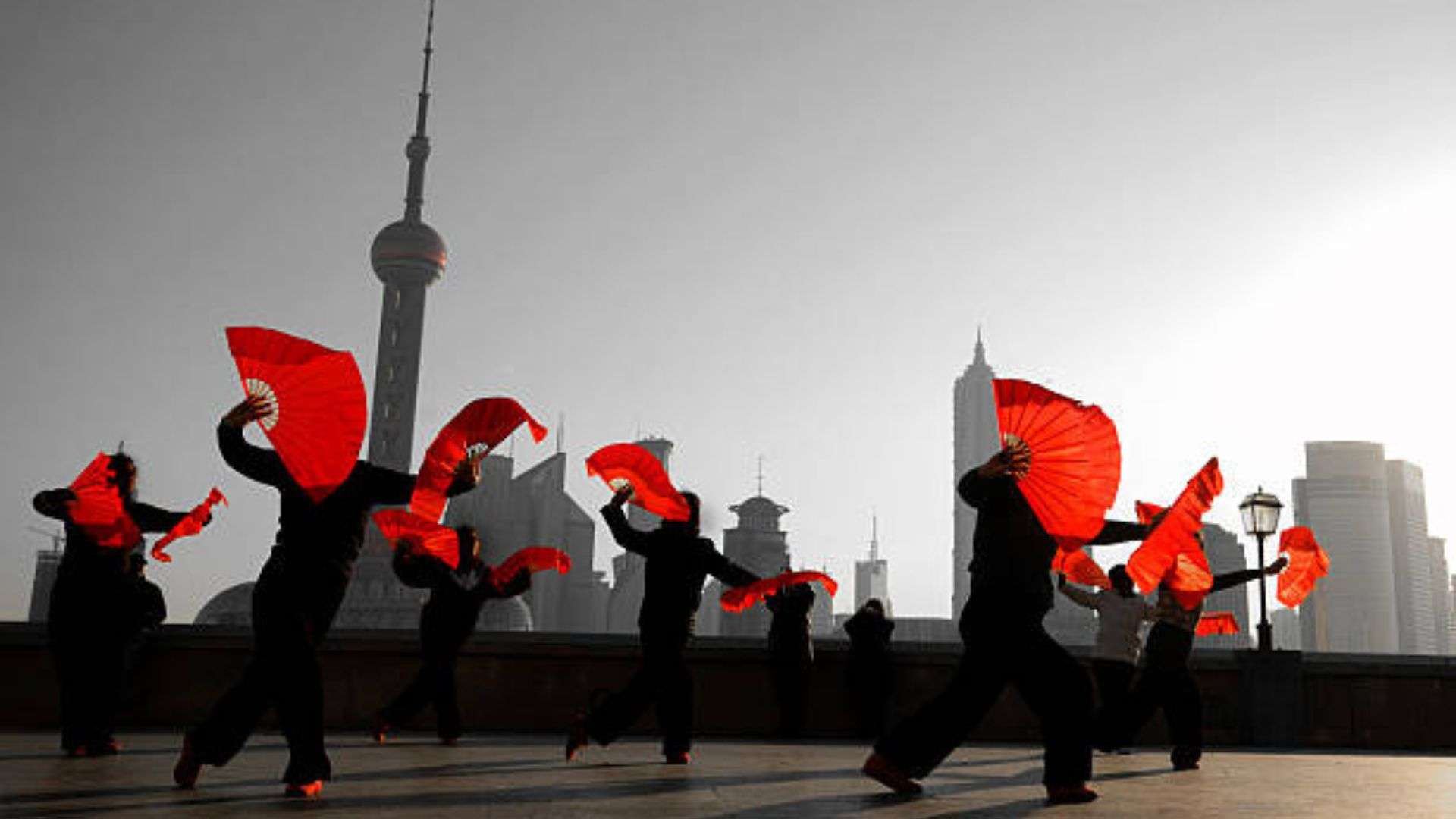 Hire Chinese Fan Dance in Dubai and Abu Dhabi!