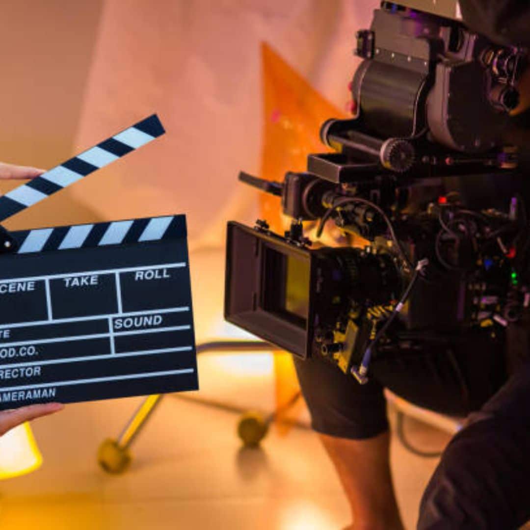 Hire Art Production in Dubai and Abu Dhabi I Bella Entertainment