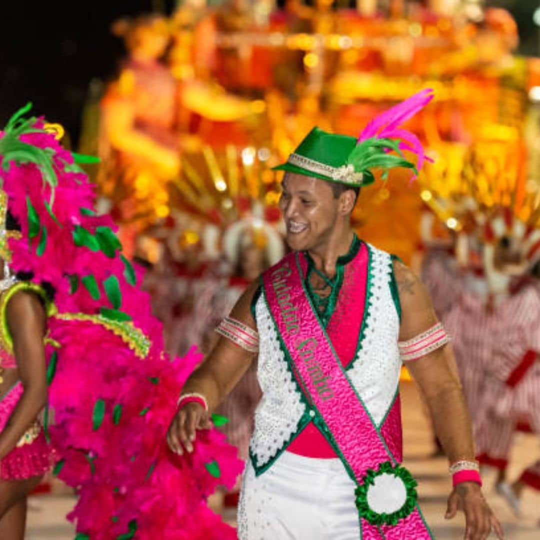 Hire Carnival Dancers-Brazilian Carnival Entertainment in Dubai!