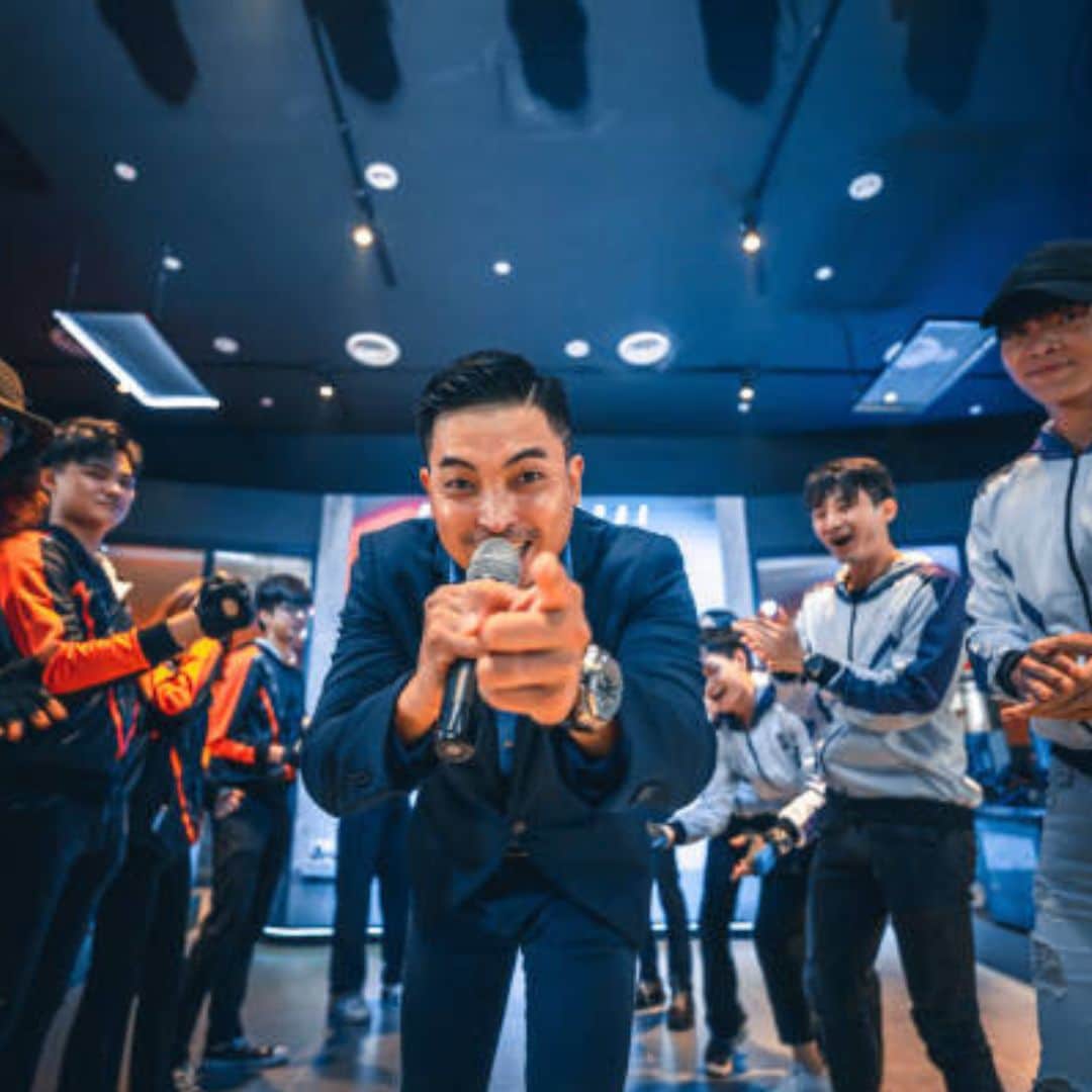 Hire Indian Emcee in Dubai and Abu Dhabi I Bella Entertainment