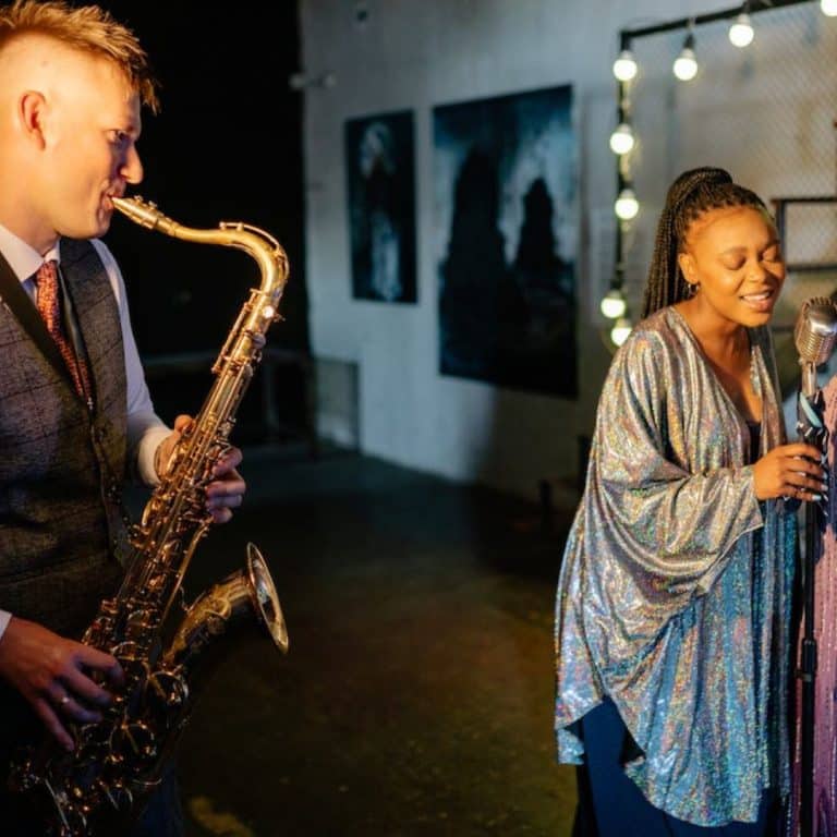 Hire Duo Singer and Sax in Abu Dhabi I Bella Entertainment
