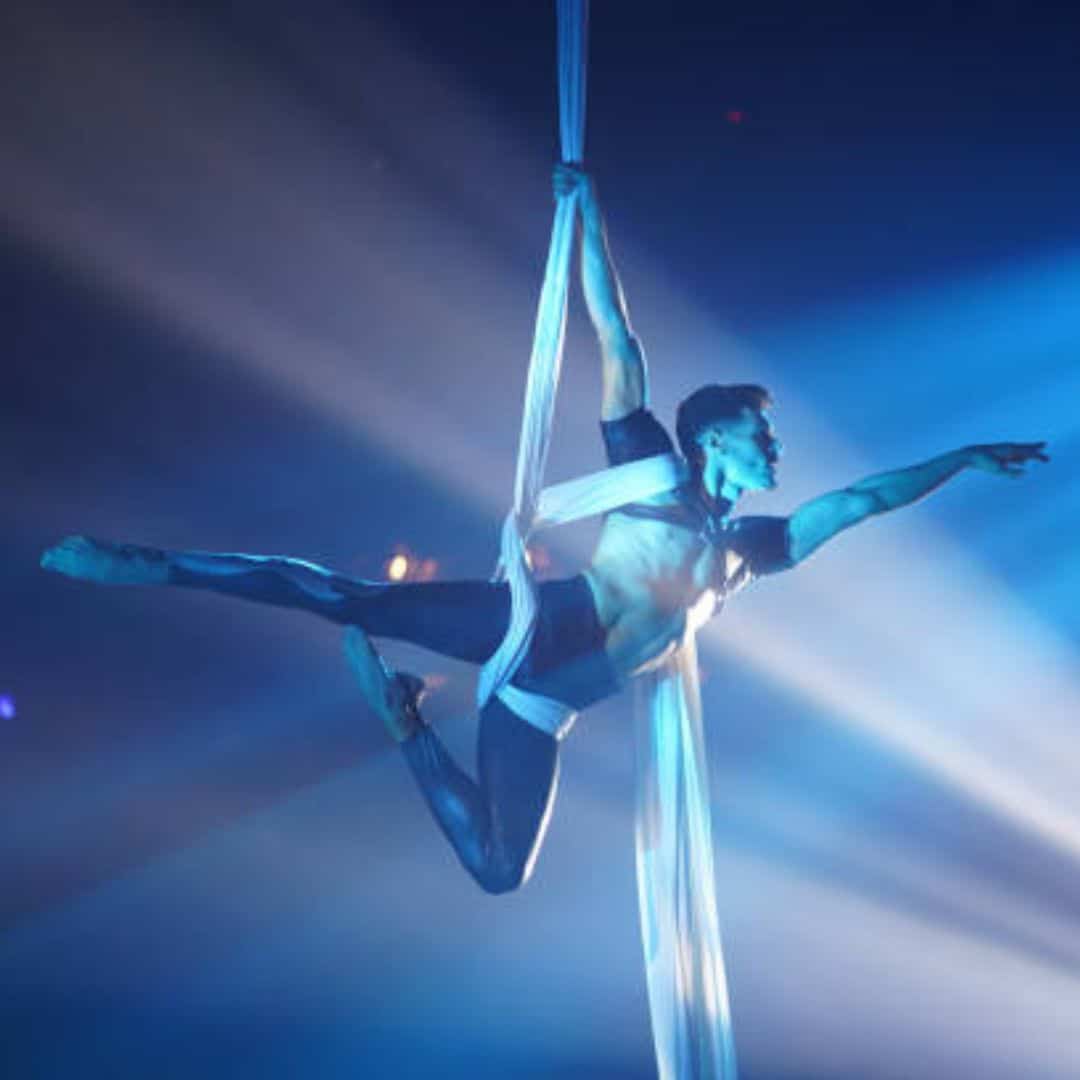 Hire Modern Aerial and Ballet Duo Dubai I Bella Entertainment