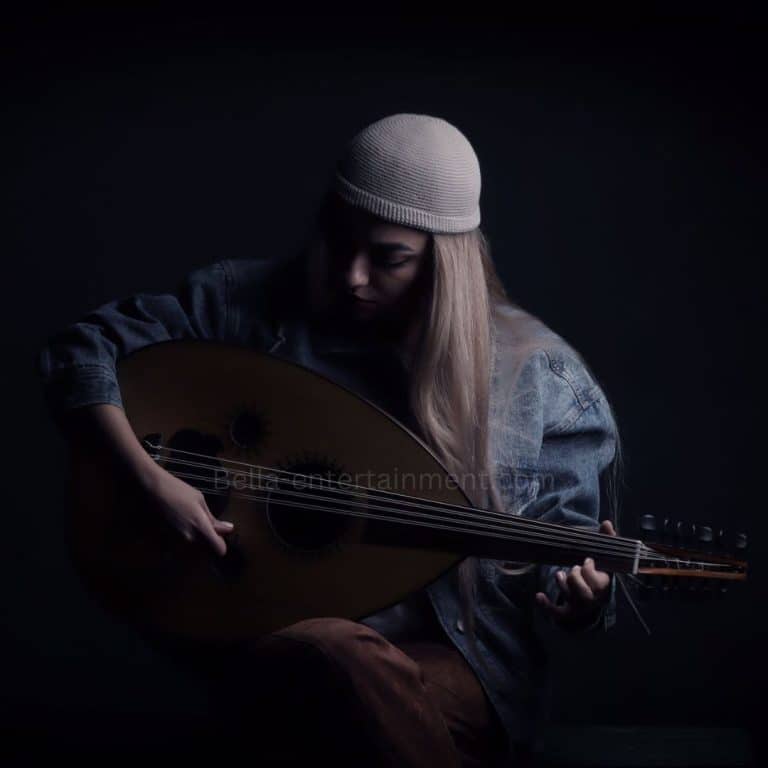 Hire Female Oud Player in Dubai and Abu Dhabi!