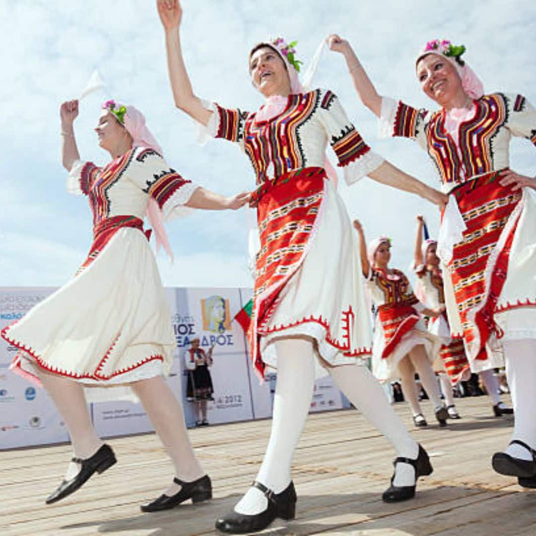 Hire Greek Dancers in Dubai and Abu Dhabi I Bella Entertainment