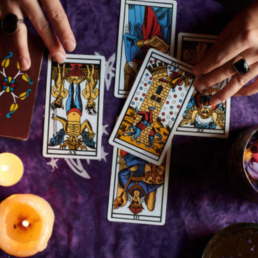 Hire Tarot Card Reader in Dubai and Abu Dhabi!