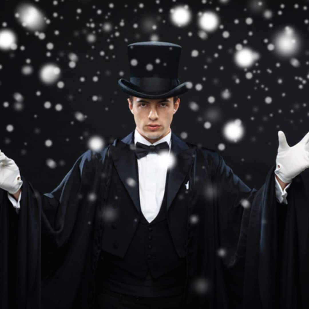 Hire British Close Up Magician in Dubai and Abu Dhabi!