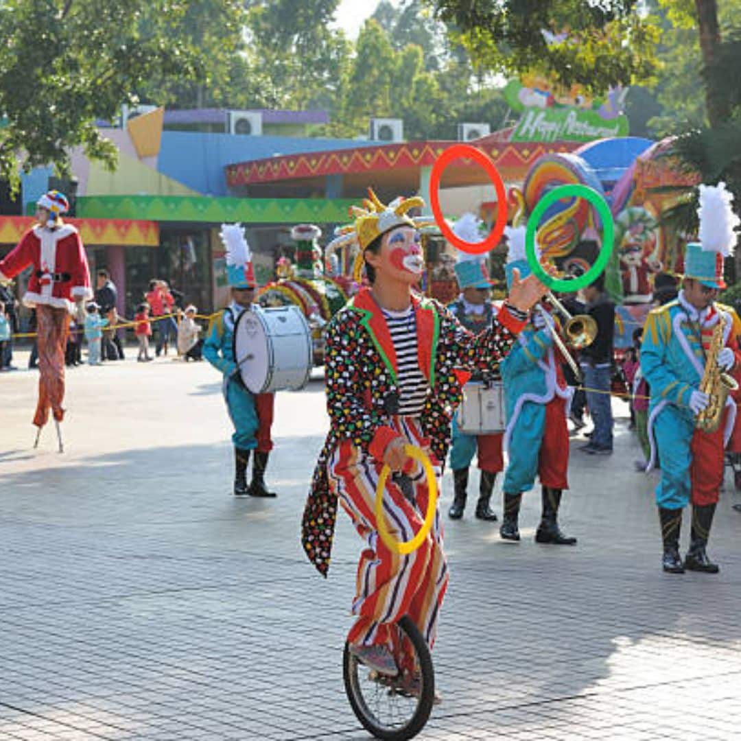 Hire Mall Circus Parade in Dubai I Bella Entertainment