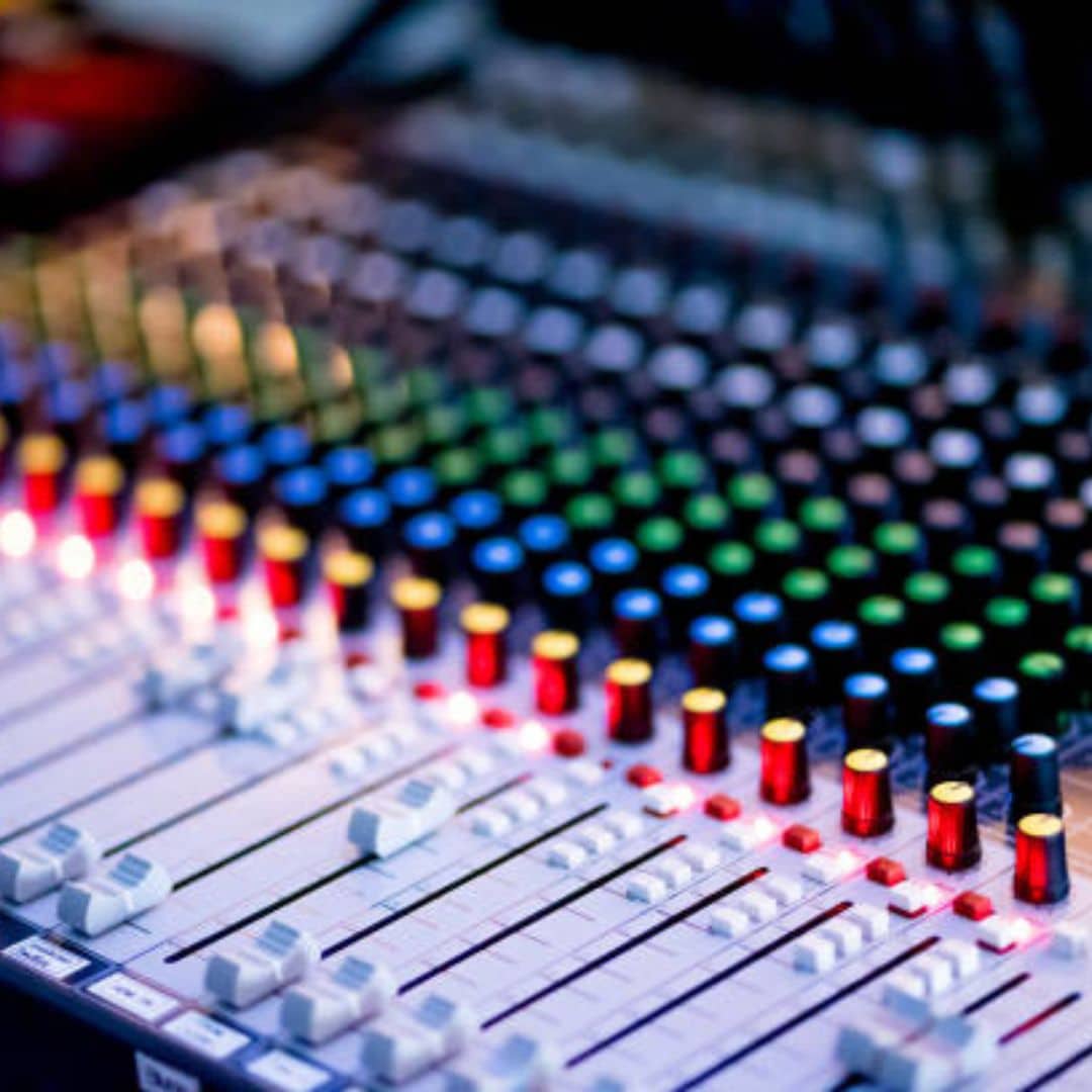 Hire Wedding Sound System Rental in Dubai - Bella Entertainment